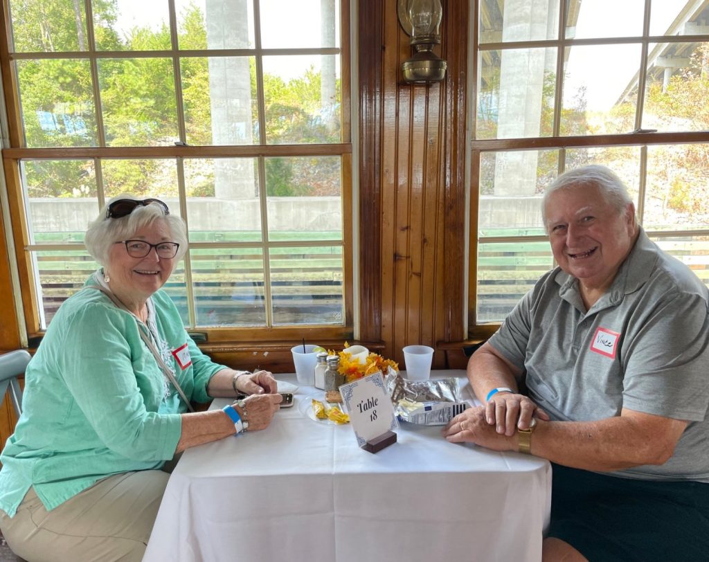 Barefoot Queen Riverboat Cruise – Barefoot Resort Residential Association